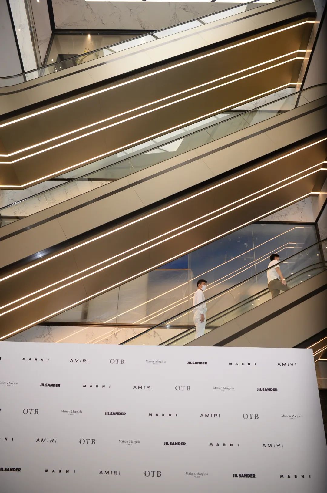 南京西路商圈又迎首店：意大利奢侈品集团OTB旗下4大品牌新店率先亮相锦沧文华广场