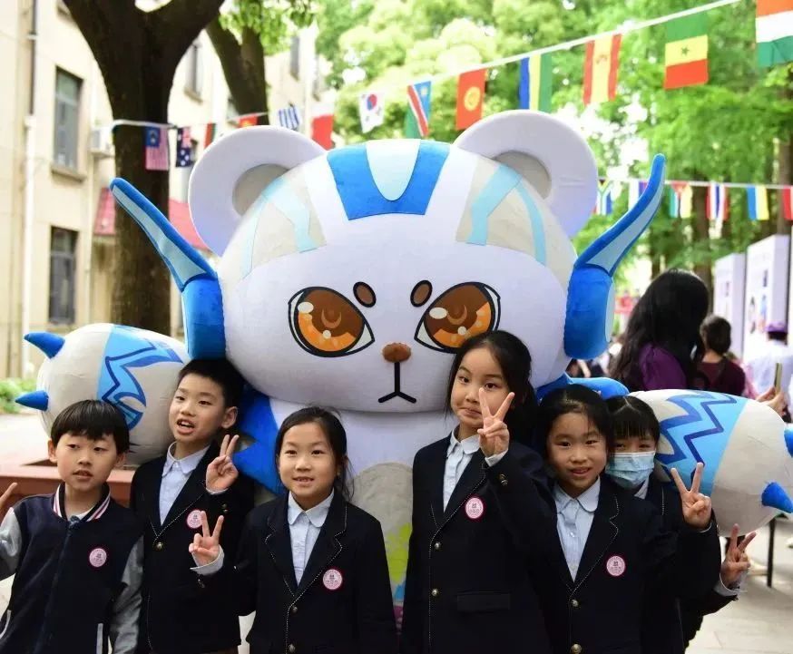 四海一家：燃动时代，共赴未来|美好时光里，在SUFE的国际文化节体验世界不同文化的魅力