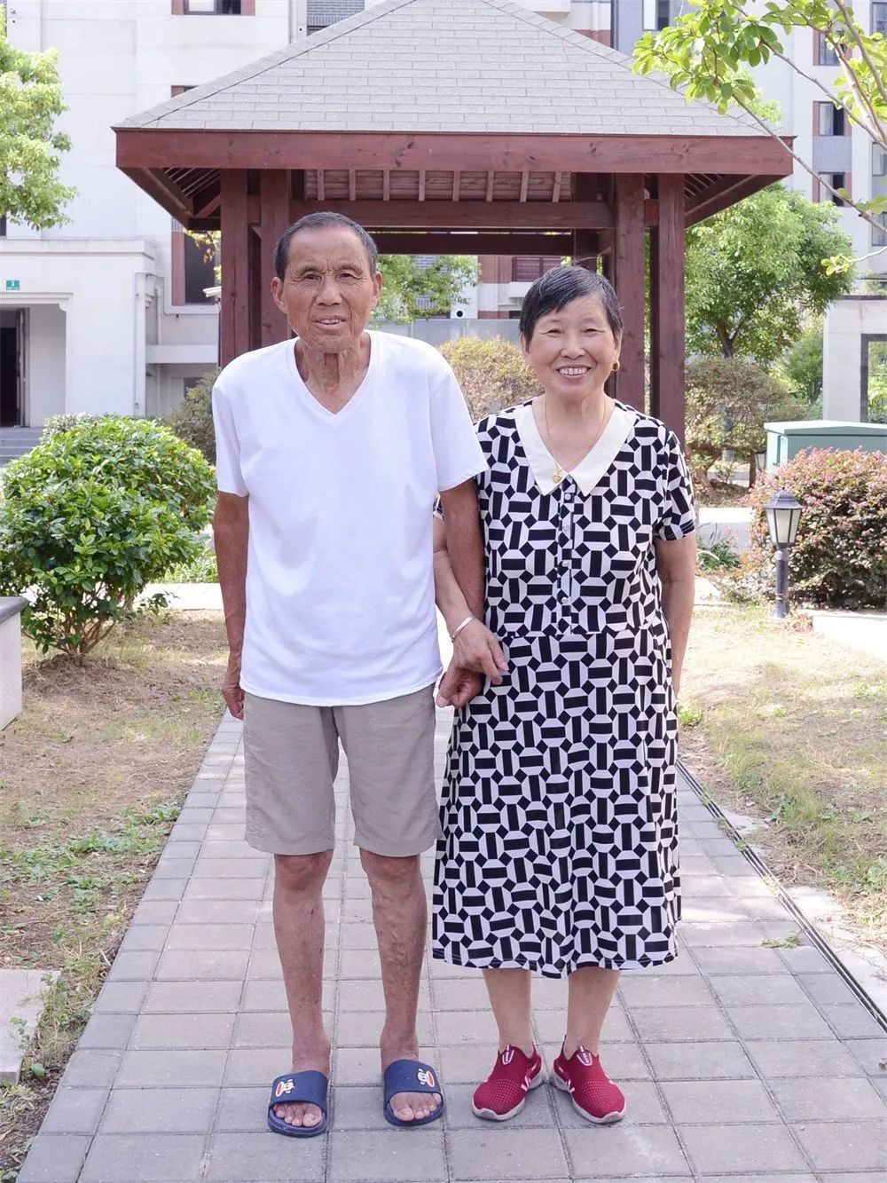 定格幸福！七夕节，松江这个村为老年人免费拍照