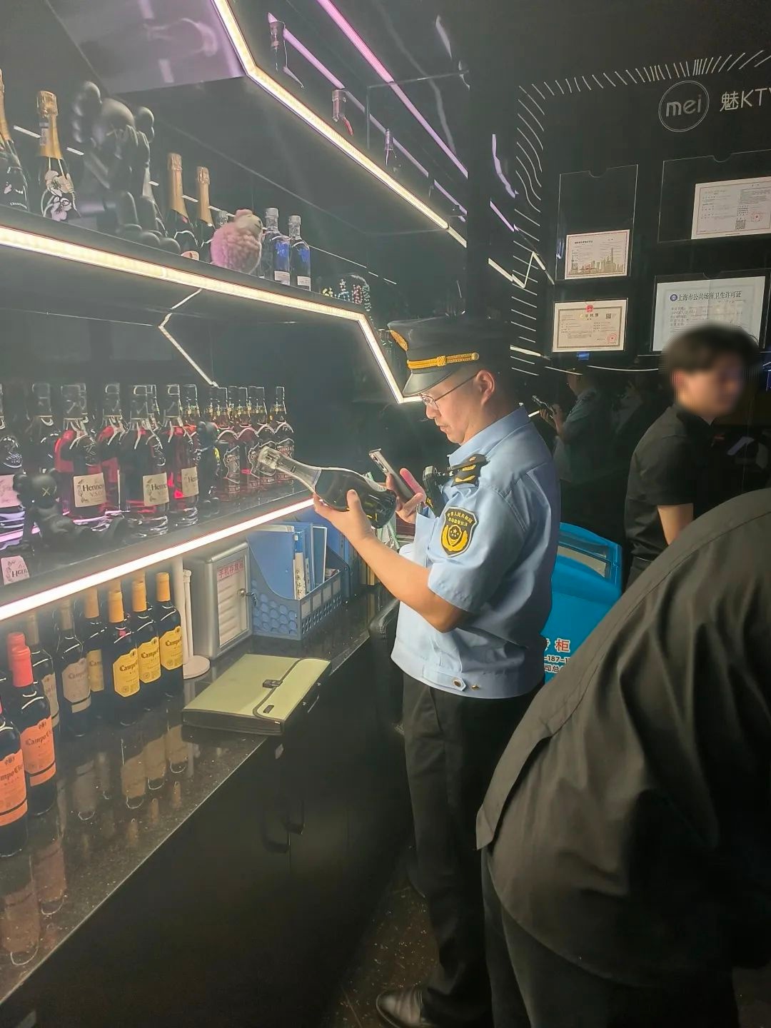 一次进门、综合检查！宝山区开展 “双随机、一公开”联合执法检查