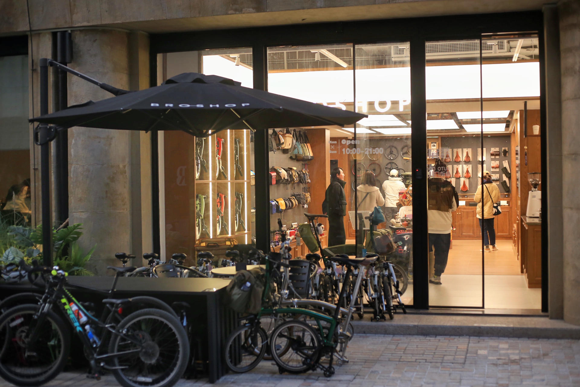 BROSHOP：沪上骑友们的全新聚集地