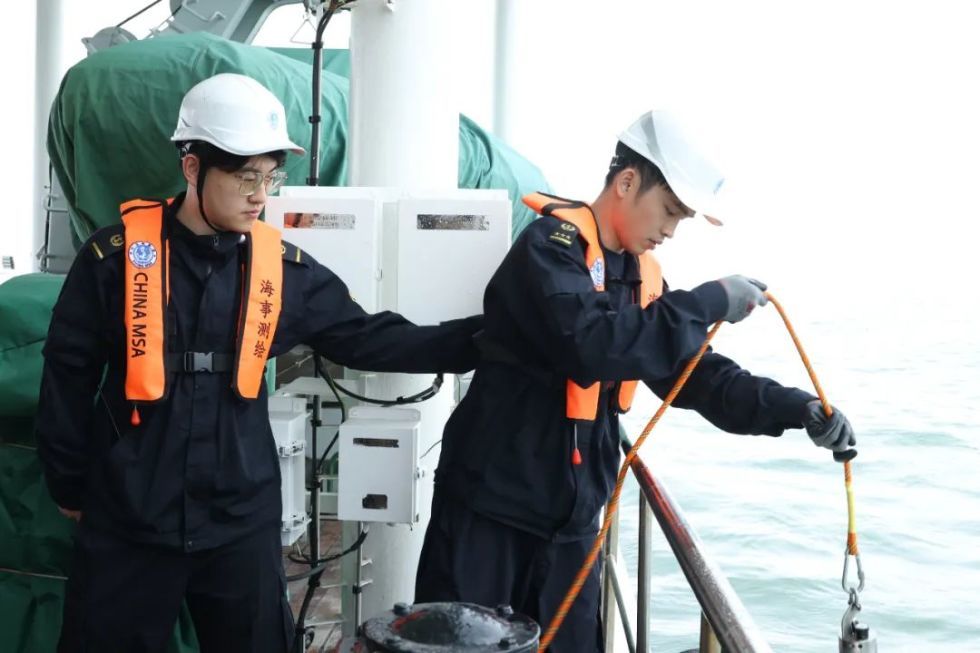 保障航行安全，上海港重要航道测量启动