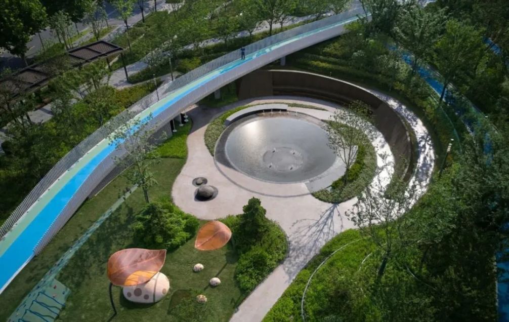 来浦东，看神奇的“莫比乌斯环”